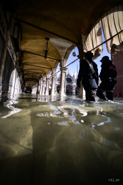 Pourquoi la ville de Venise est-elle sous l'eau ? Comprendre le ...