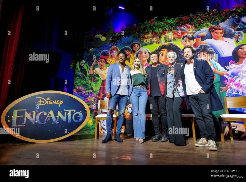 Qui chante dans le film Encanto